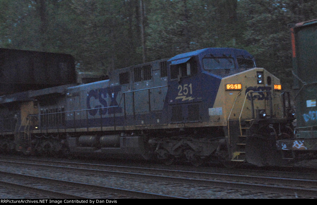 CSX AC44CW 251 trails on Q702-21